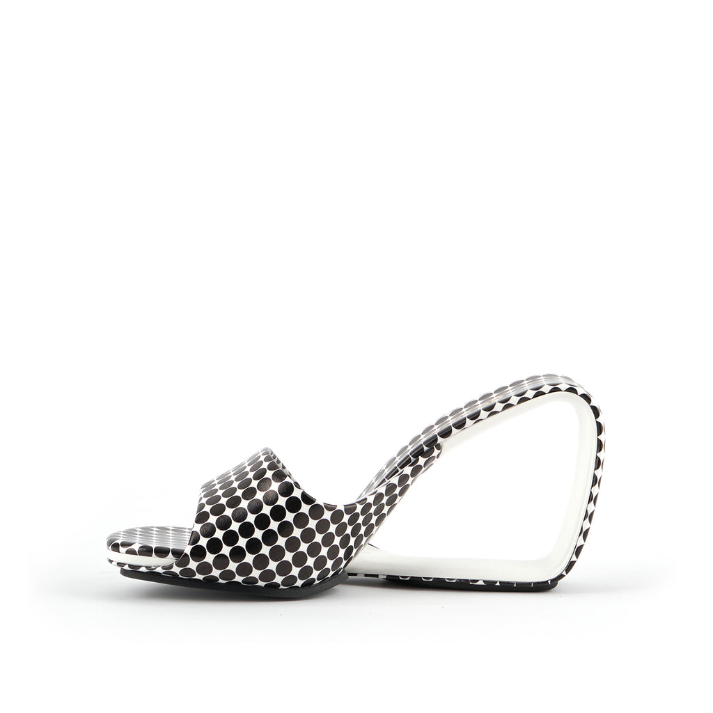 Mobius Hi – United Nude