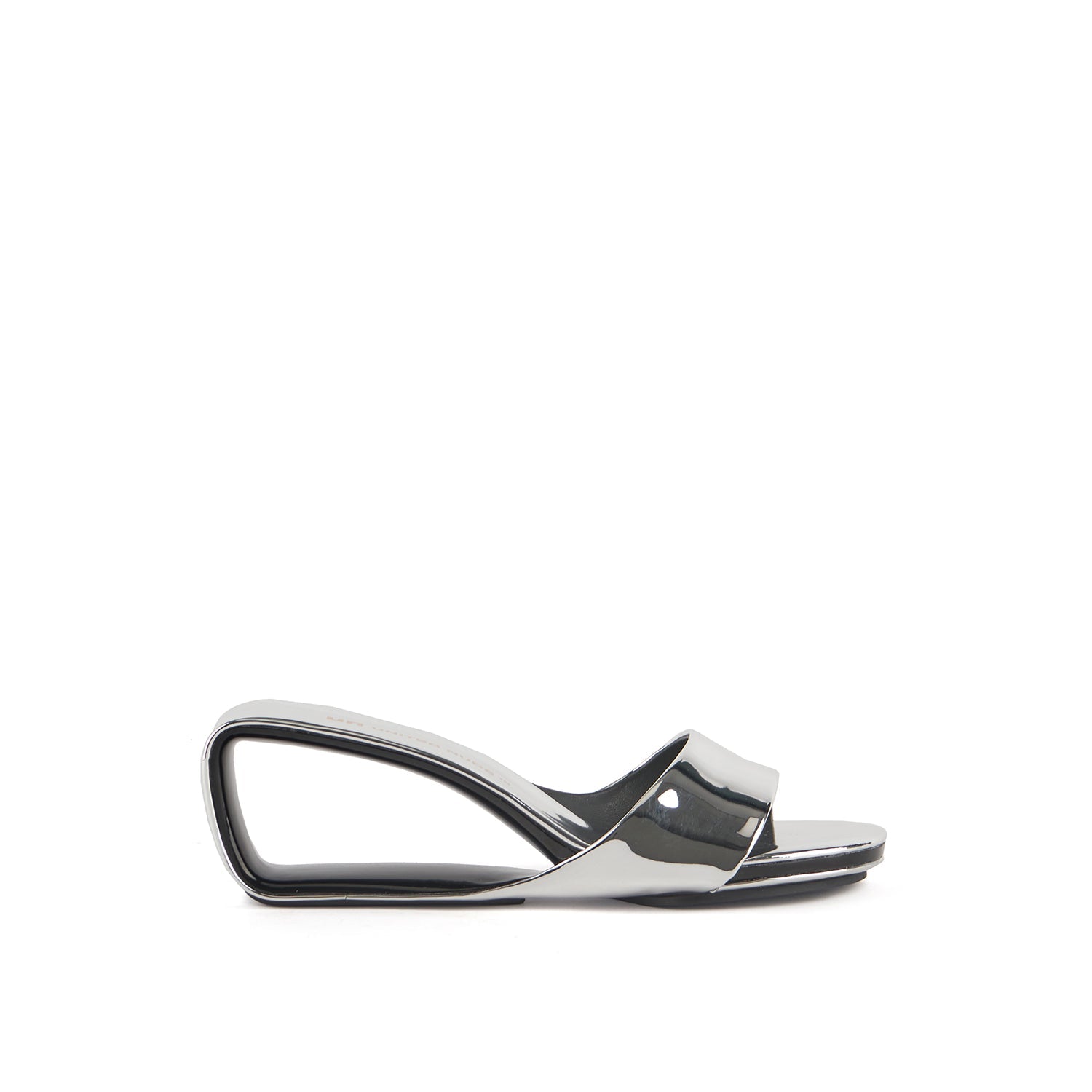 Mobius Mid – United Nude