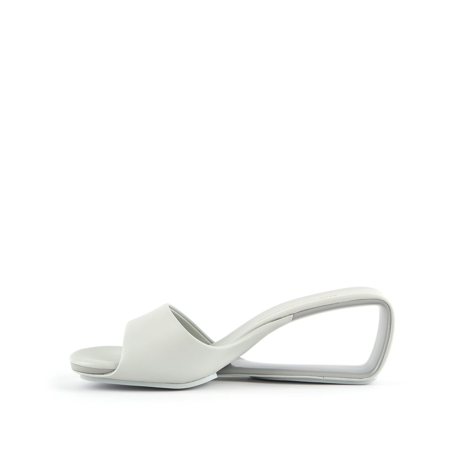 Mobius Mid – United Nude